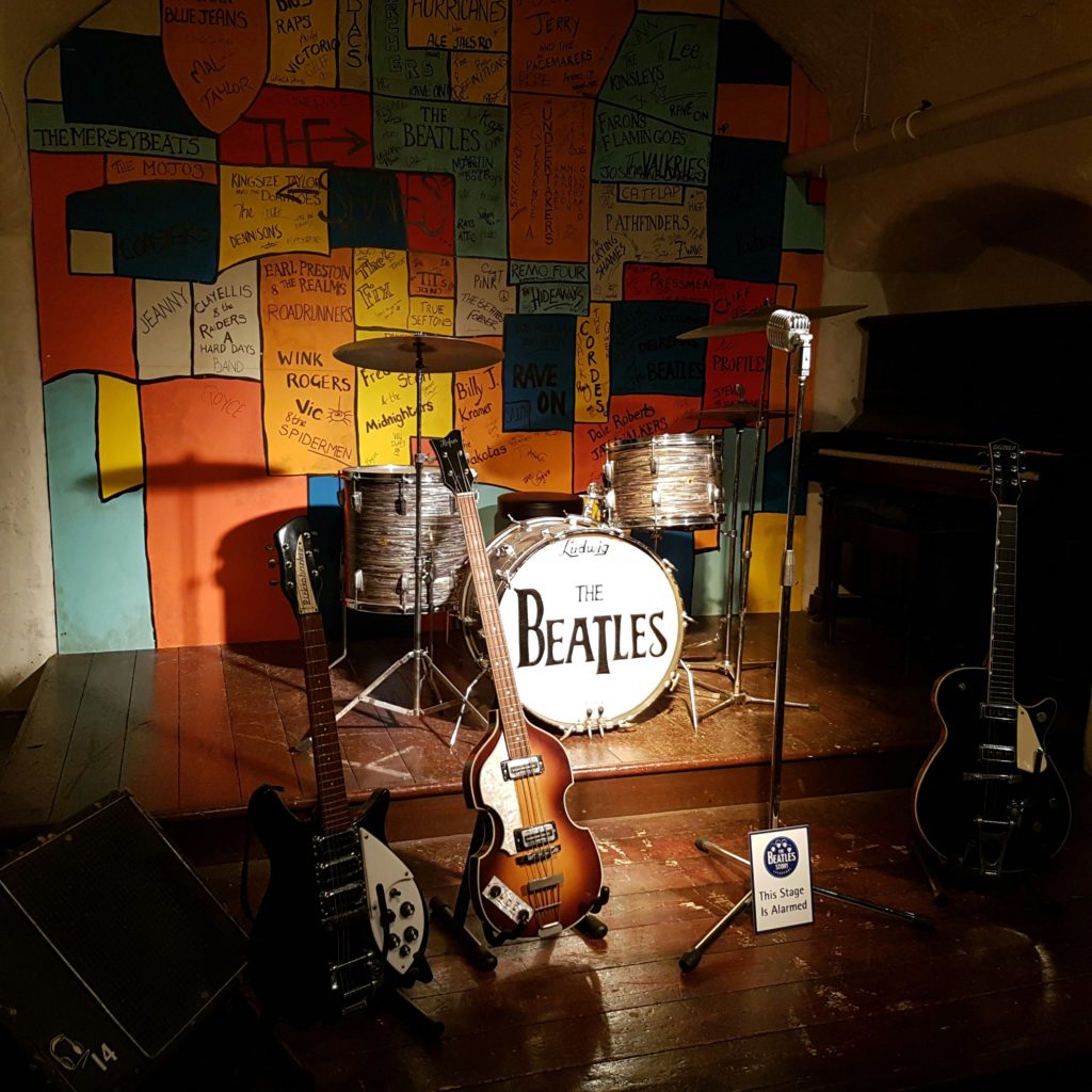 Explore Knowsley Village - Knowsley Inn & Lounge